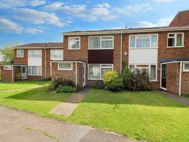 3 bedroom terraced house for sale in Ashfield Way, Hazlemere.