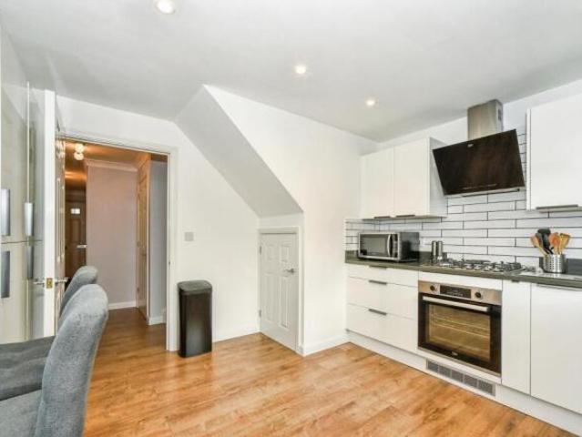 3 bedroom terraced house for sale in Ashleworth Road, Swindon, SN25