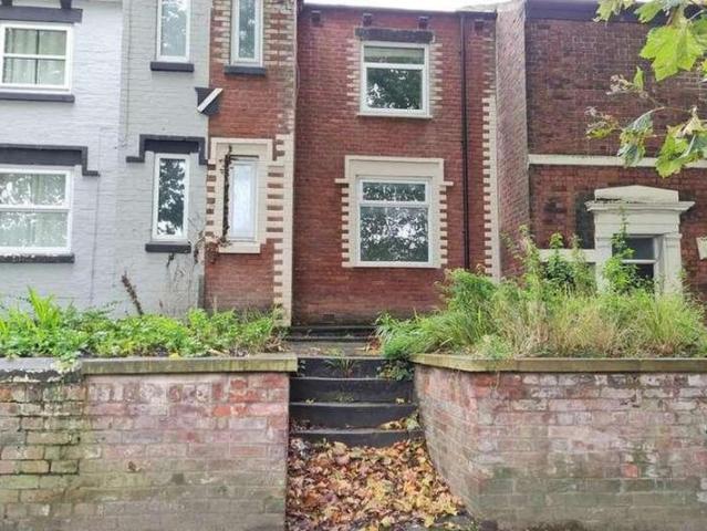 3 bedroom terraced house for sale in Ashton on ribble, PR2 3.