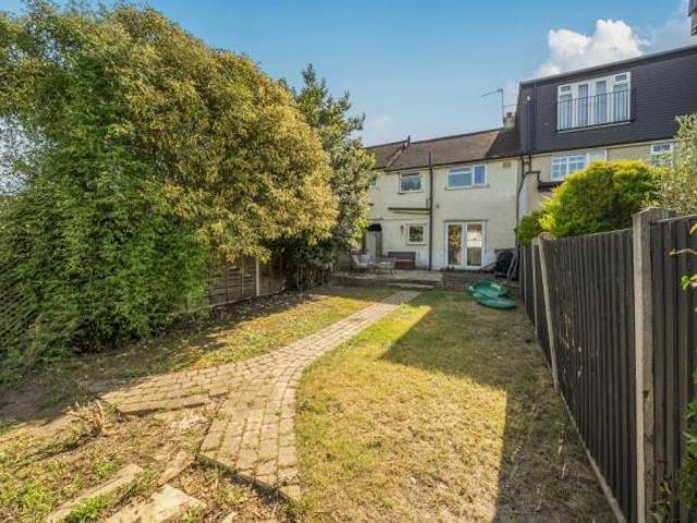 3 bedroom terraced house for sale in Aubrey Avenue, London Colney, St. Albans, AL2