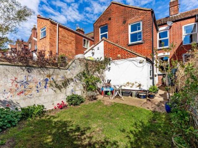 3 bedroom terraced house for sale in Avenue Road, Norwich, NR2
