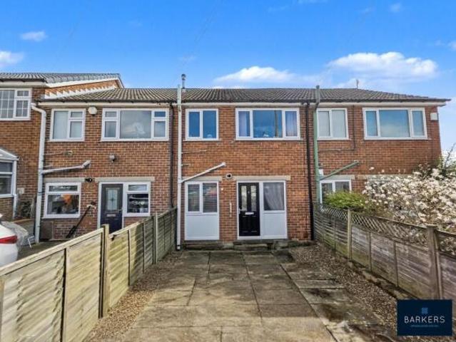 3 bedroom terraced house for sale in Bottoms Lane, Birkenshaw, BD11