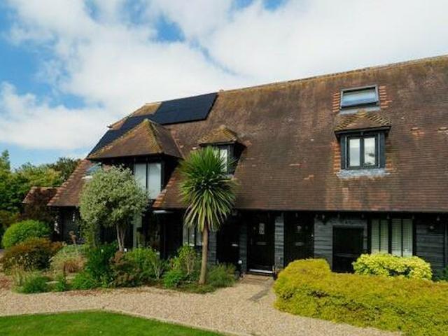 3 Bedroom Terraced House For Sale In Boughton under blean, Faversham