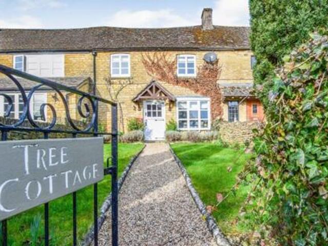 3 Bedroom Terraced House For Sale In Bourton on the water