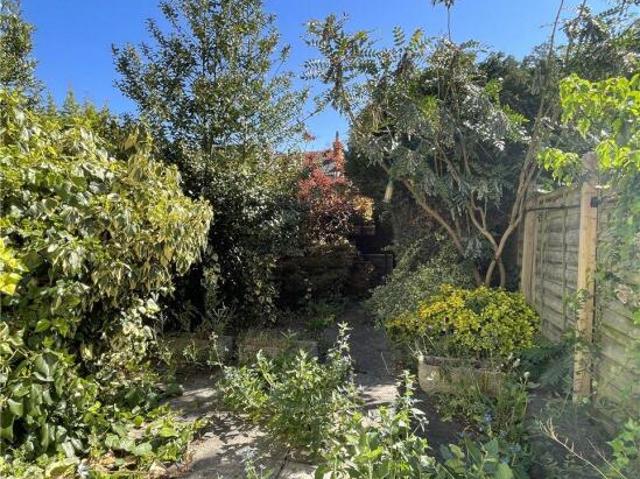 3 bedroom terraced house for sale in Bower Street, Bedford, MK40
