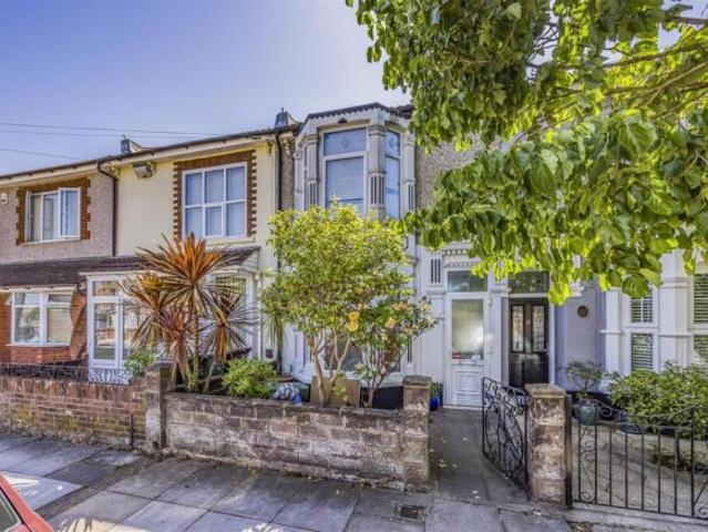 3 bedroom terraced house for sale in Battenburg Avenue, Portsmouth, PO2