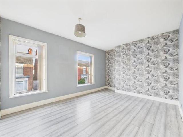 3 bedroom terraced house for sale in Bacheler Street, Hull, HU3