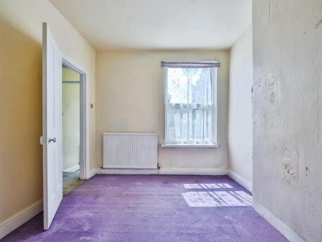 3 bedroom terraced house for sale in Bancroft Street, Nottingham, NG6