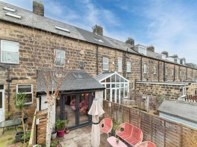 3 bedroom terraced house for sale in Bank Parade, Otley, LS21