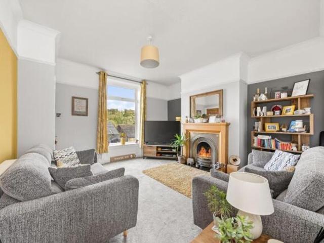 3 bedroom terraced house for sale in Bankfield Terrace, Armitage Bridge, HD4