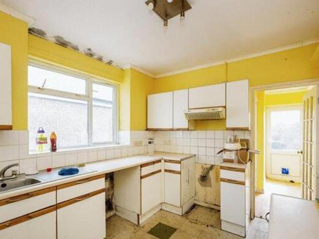 3 Bedroom Terraced House For Sale In Banwen