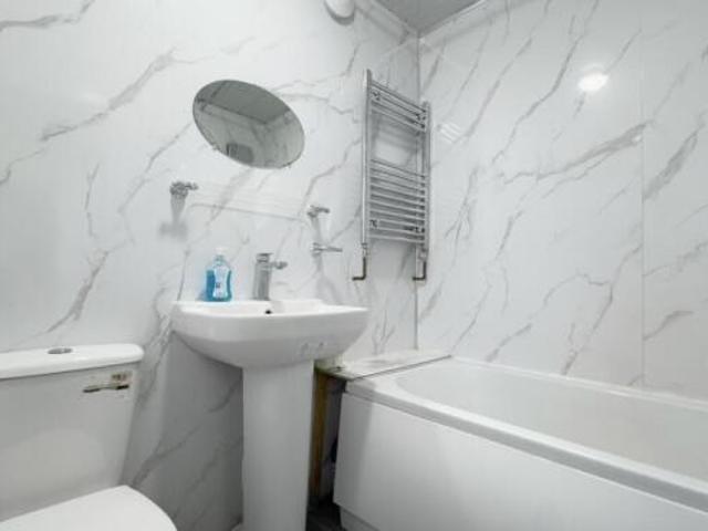 3 bedroom terraced house for sale in Barkby Road, Leicester, LE4
