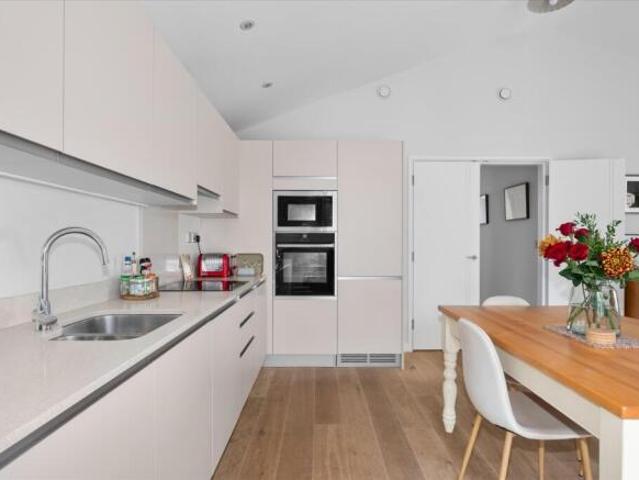 3 bedroom terraced house for sale in Barossa Place, Bristol, BS1
