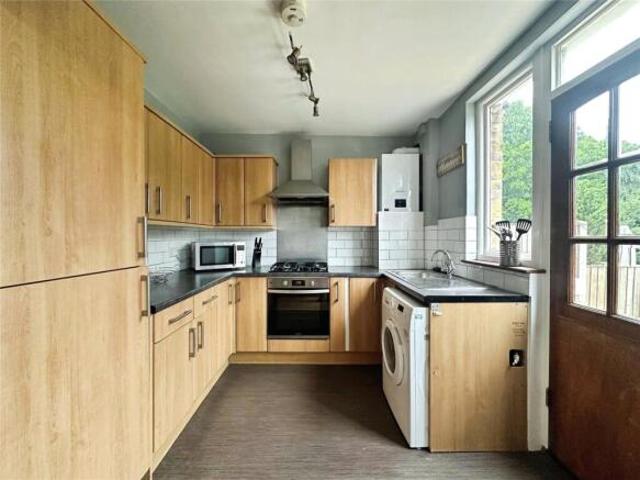 3 bedroom terraced house for sale in Barton Road, Maidstone, Kent, ME15