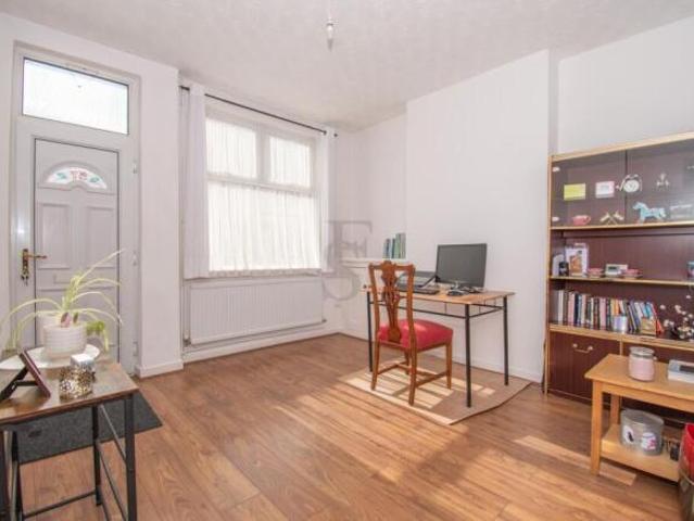 3 bedroom terraced house for sale in Bassett Street, Leicester, LE3
