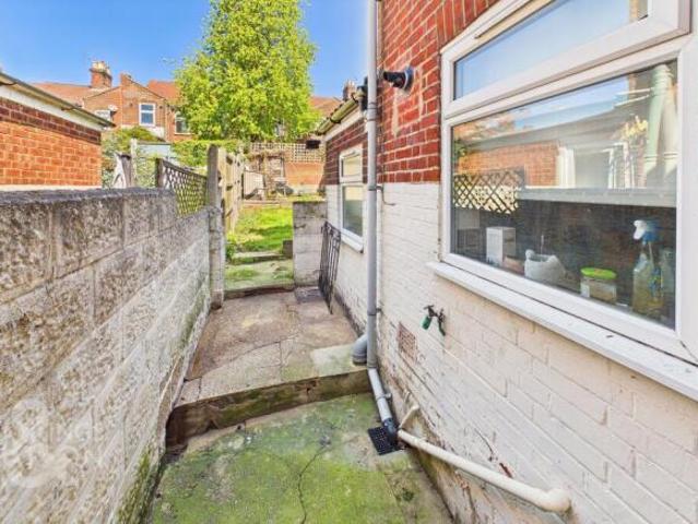 3 bedroom terraced house for sale in Beaconsfield Road, Norwich, NR3