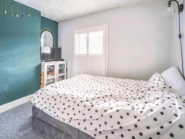 3 bedroom terraced house for sale in Beaconsfield Street, Bedford, MK41 7SD, MK41