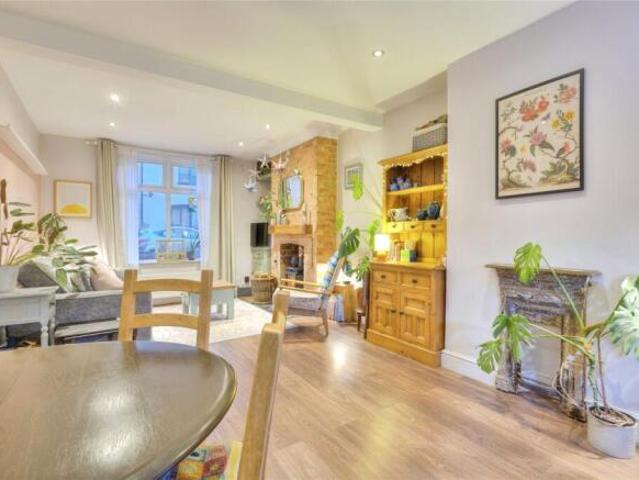 3 bedroom terraced house for sale in Beechwood Road, Northampton, Northamptonshire, NN5