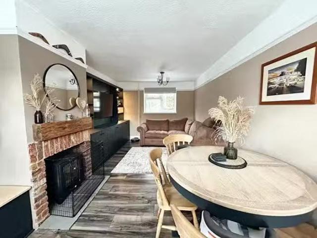 3 Bedroom Terraced House For Sale In Beech Crescent, Hythe, SO45