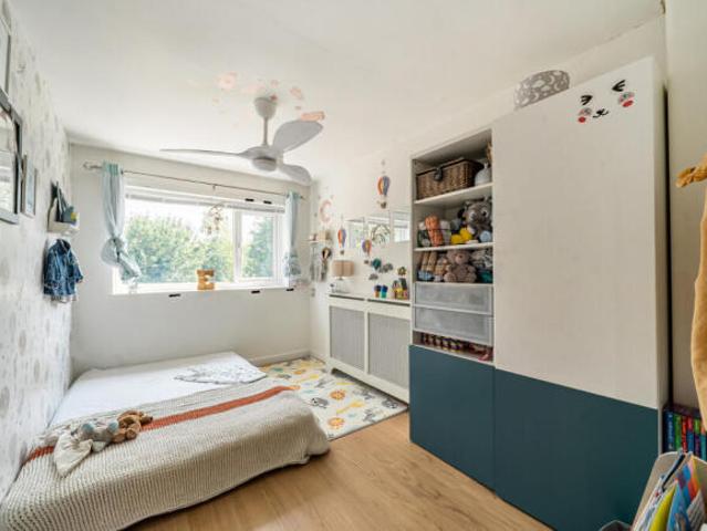 3 bedroom terraced house for sale in Beechcroft Road, Swindon, Wiltshire, SN2