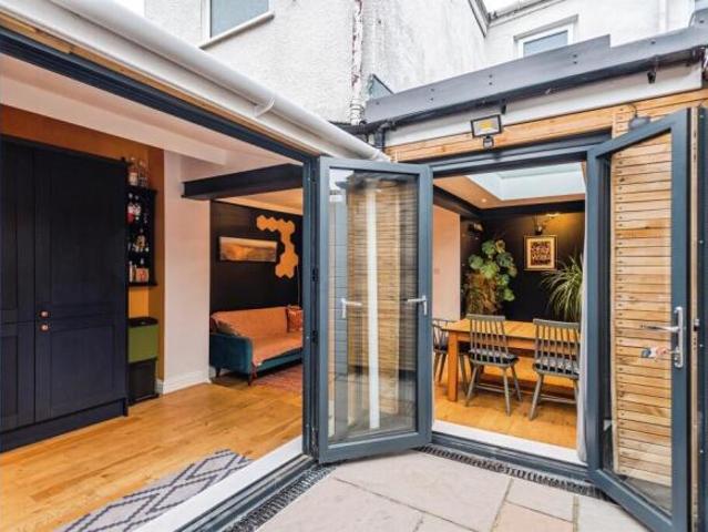 4 bedroom terraced house for sale in Belle Vue Road, Swindon, SN1