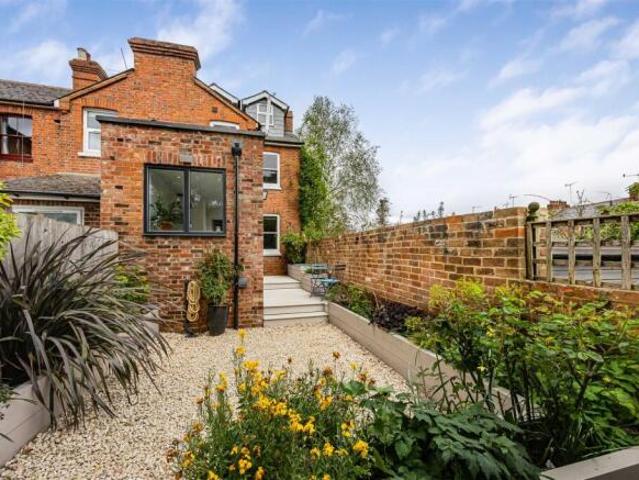 3 bedroom terraced house for sale in Belle Vue Road, Reading RG1