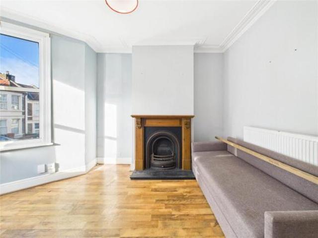 3 bedroom terraced house for sale in Belmont Road, Bristol, BS4