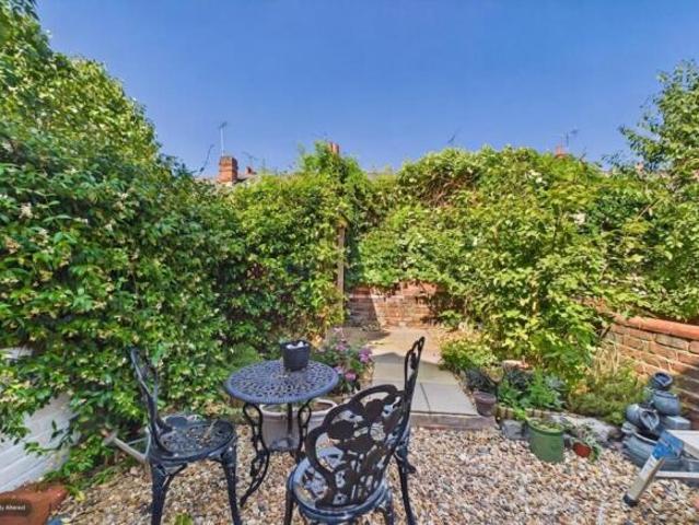 3 bedroom terraced house for sale in Belmont Road, Reading, Berkshire, RG30