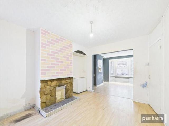 3 bedroom terraced house for sale in Belmont Road, Reading, Berkshire, RG30