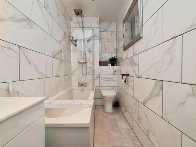 3 bedroom terraced house for sale in Belvoir Street, Hull, HU5