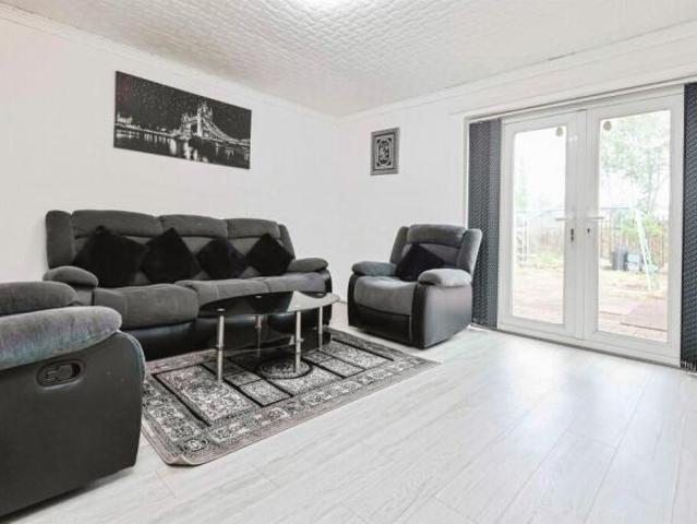 3 bedroom terraced house for sale in Berkeley Road, Birmingham, B25