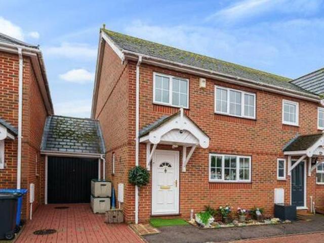 3 Bedroom Terraced House For Sale In Berkshire