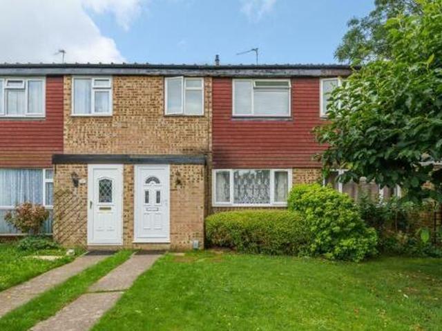3 Bedroom Terraced House For Sale In Berkshire