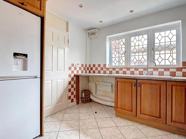 3 bedroom terraced house for sale in Bernstein Road, Basingstoke, RG22