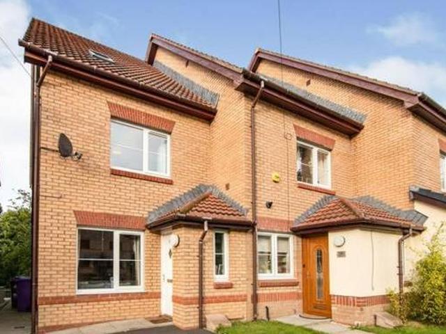 3 bedroom terraced house for sale in Berryknowes Drive Glasgow G52 G52