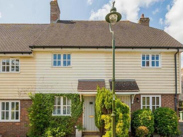 3 Bedroom Terraced House For Sale In Billingshurst