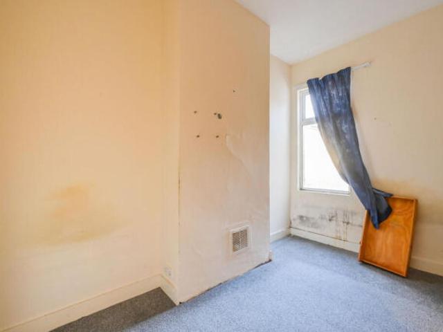 3 bedroom terraced house for sale in Bingley Road, E16, Royal Docks, London, E16