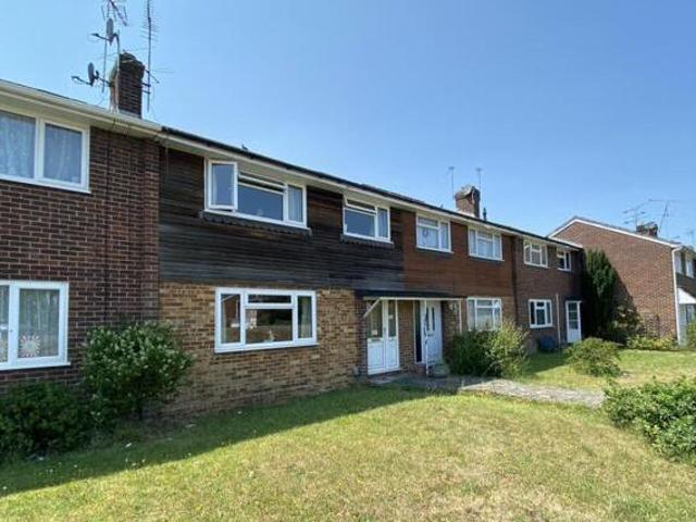 3 Bedroom Terraced House For Sale In Blackwater