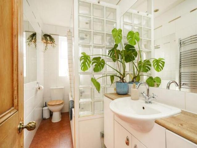 3 bedroom terraced house for sale in Bradley Street, Sheffield, S10