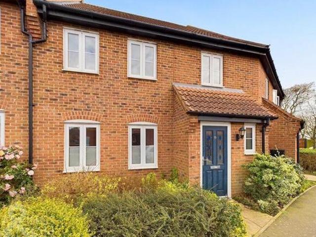 3 Bedroom Terraced House For Sale In Bradwell