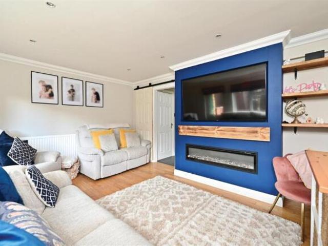3 bedroom terraced house for sale in Brahms Road, Basingstoke, RG22