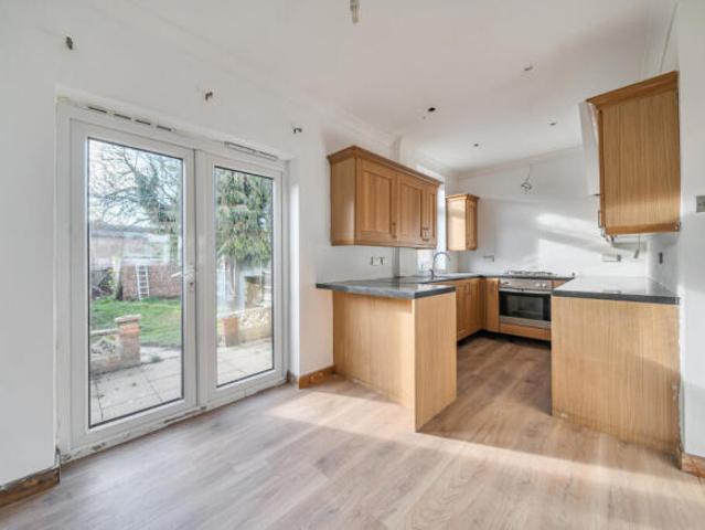 3 bedroom terraced house for sale in Bramdean Crescent, London, SE12