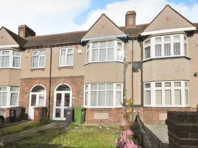 3 bedroom terraced house for sale in Brangbourne Road, Bromley.