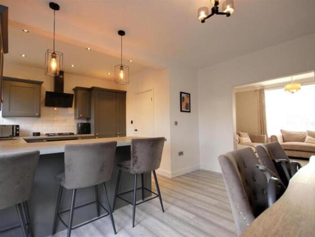 3 bedroom terraced house for sale in Bricknell Avenue, Hull, HU5