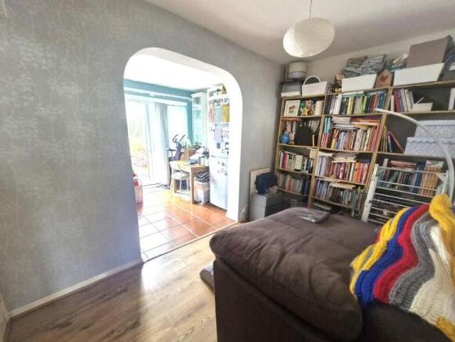 3 bedroom terraced house for sale in Briar Hill Road, Delapre, Northampton NN4