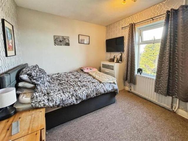 3 bedroom terraced house for sale in Briggs Avenue, Bradford, BD6 3AS, BD6
