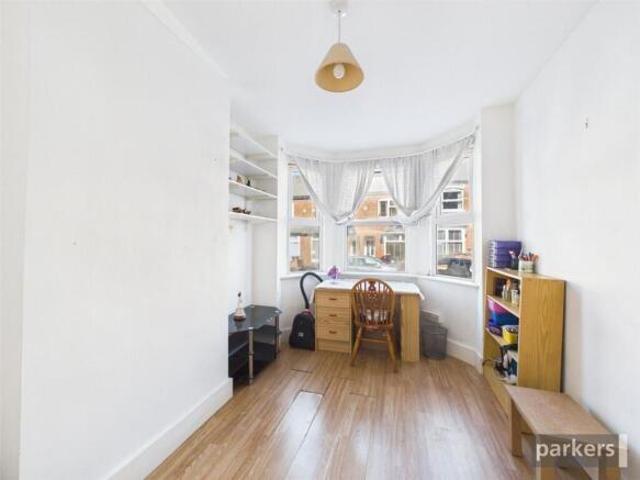 3 bedroom terraced house for sale in Brighton Road, Reading, Berkshire, RG6