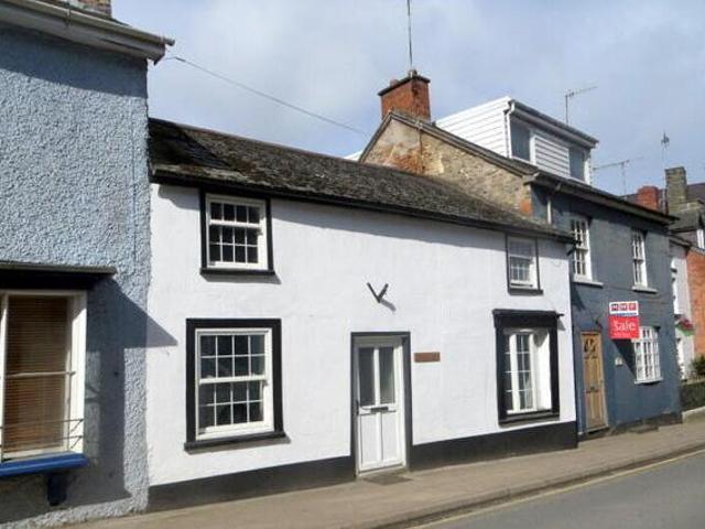 3 Bedroom Terraced House For Sale In Bridge Street, Llanfair Caereinion