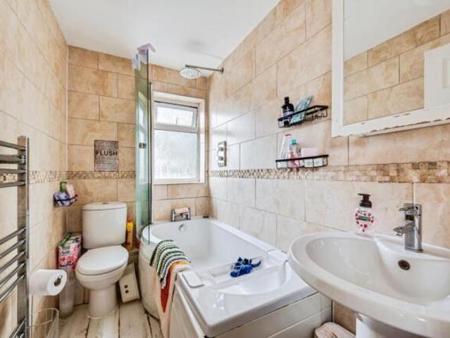 3 bedroom terraced house for sale in Bridport Road, Swindon, Wiltshire, SN3