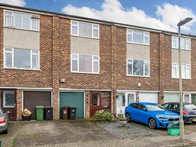 3 Bedroom Terraced House For Sale In Bromley, Kent